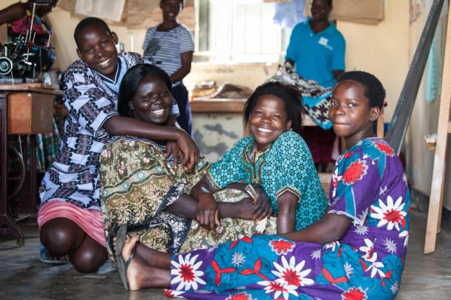 【11/13～1/9オンライン】平和への想いを繋ぐバトンリレー ～テラ・ルネッサンス 海外駐在員 講演会～ - 国際協力NGOセンター JANIC